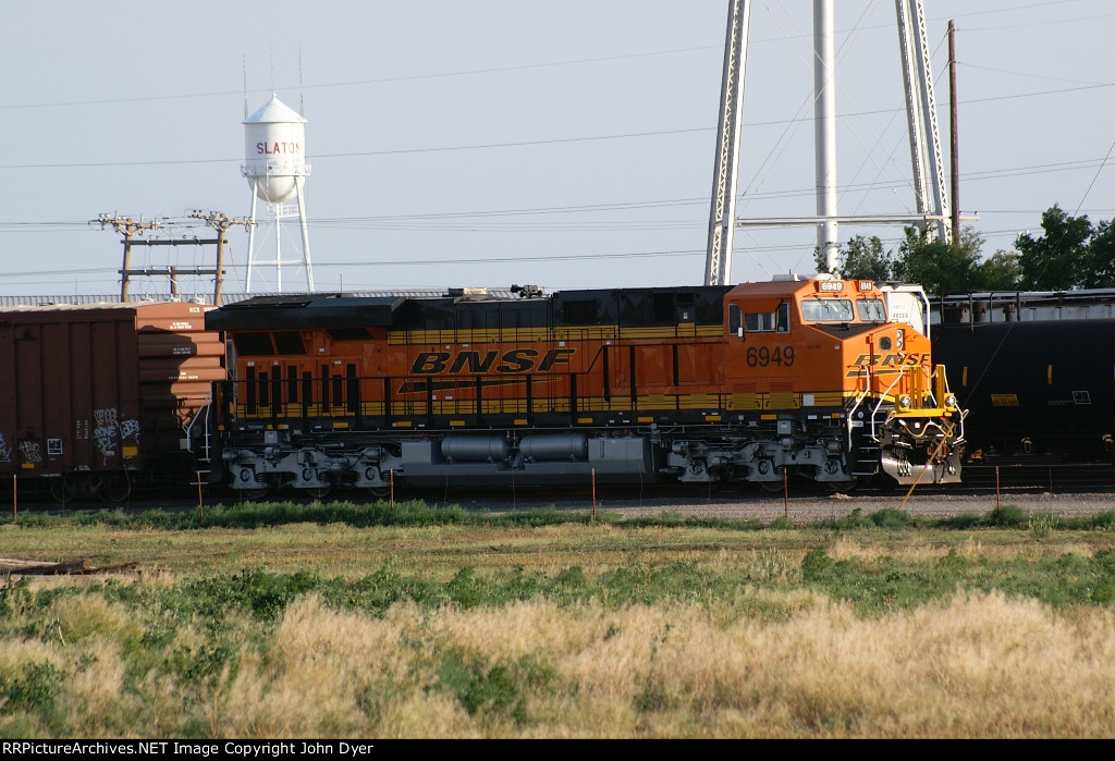 BNSF 6949